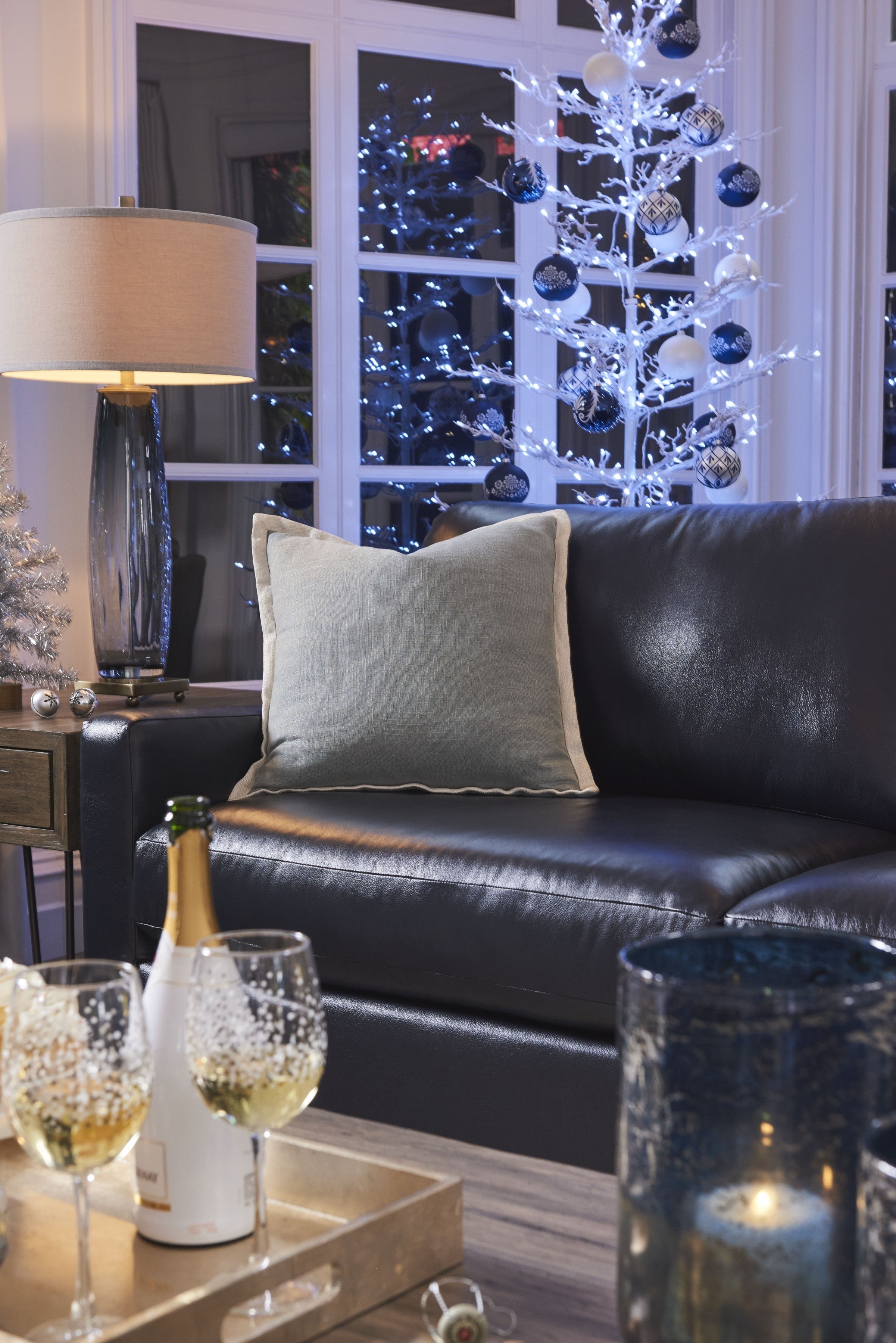 2025 Holiday Home Trends: Furniture, Color, and Décor to Watch – Moore ...